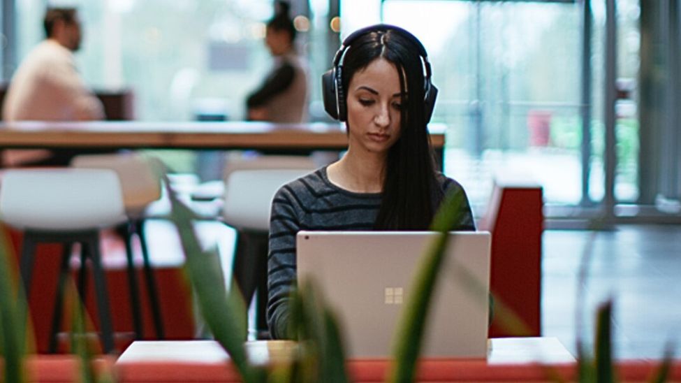 New Microsoft website and helpline to support small and...