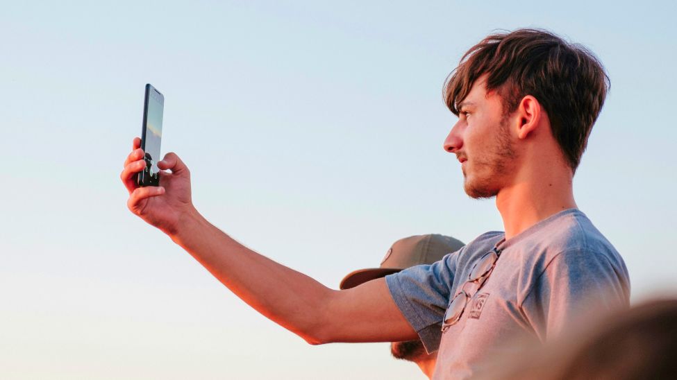 Microsoft develops new AI-powered facial recognition...