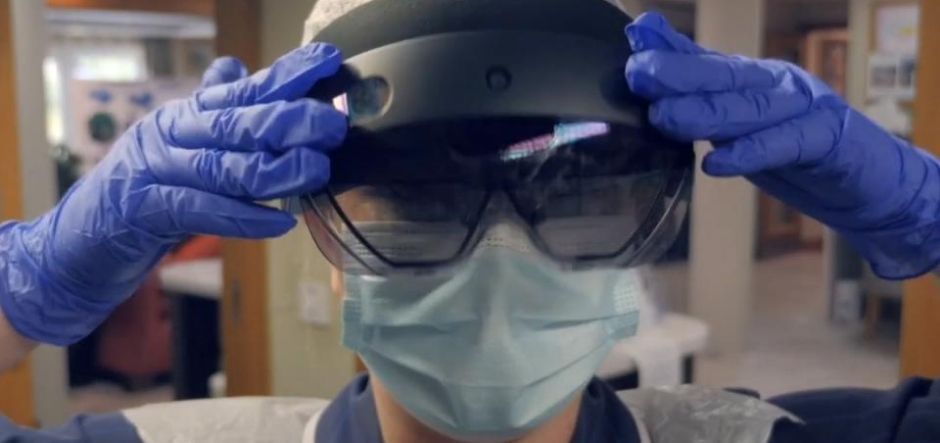 Care home uses Microsoft HoloLens 2 to provide clinical...